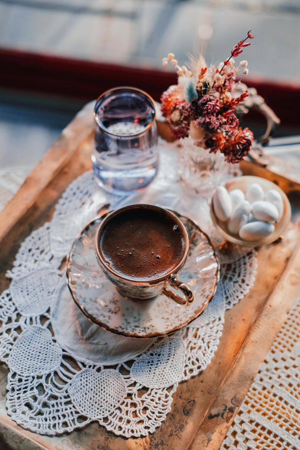 Café Design Trends 2025: Plants, Minimalism and Retro Machines ...